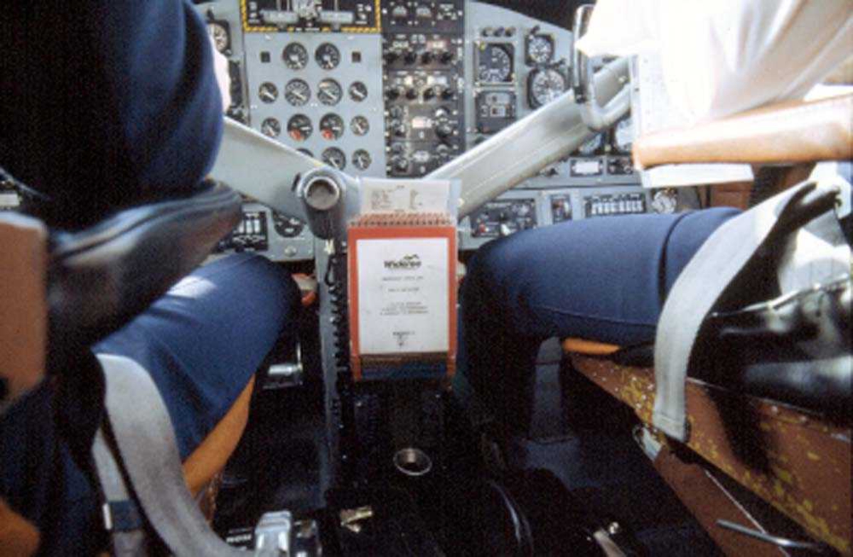 Cockpit. DHC-6-300 Twin Otter fra Widerøe. - Norsk Luftfartsmuseum ...