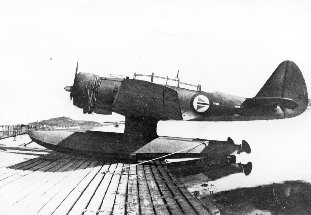 Northrop N-3PB på Sola sjø. - Forsvarets museer / DigitaltMuseum
