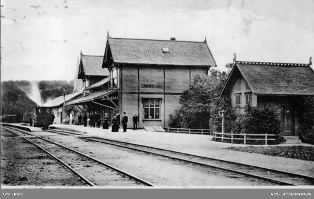 Sandefjord stasjon - Norsk jernbanemuseum / DigitaltMuseum