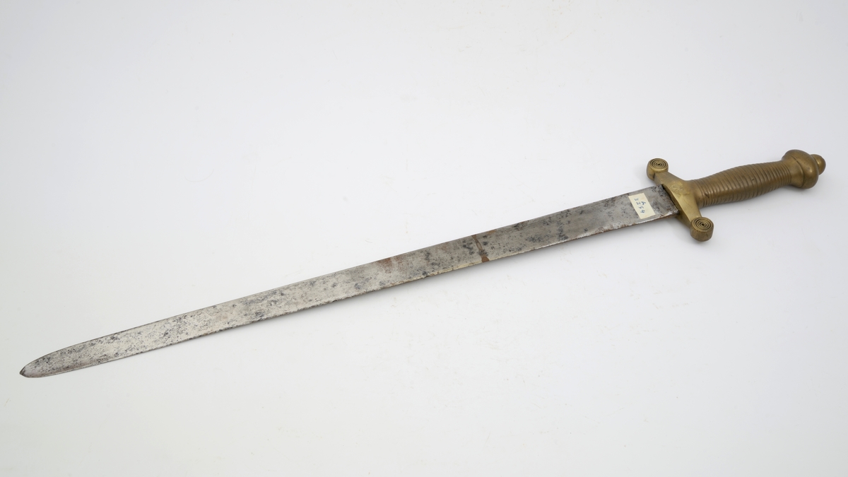 Sverd - Akershusbasen / DigitaltMuseum